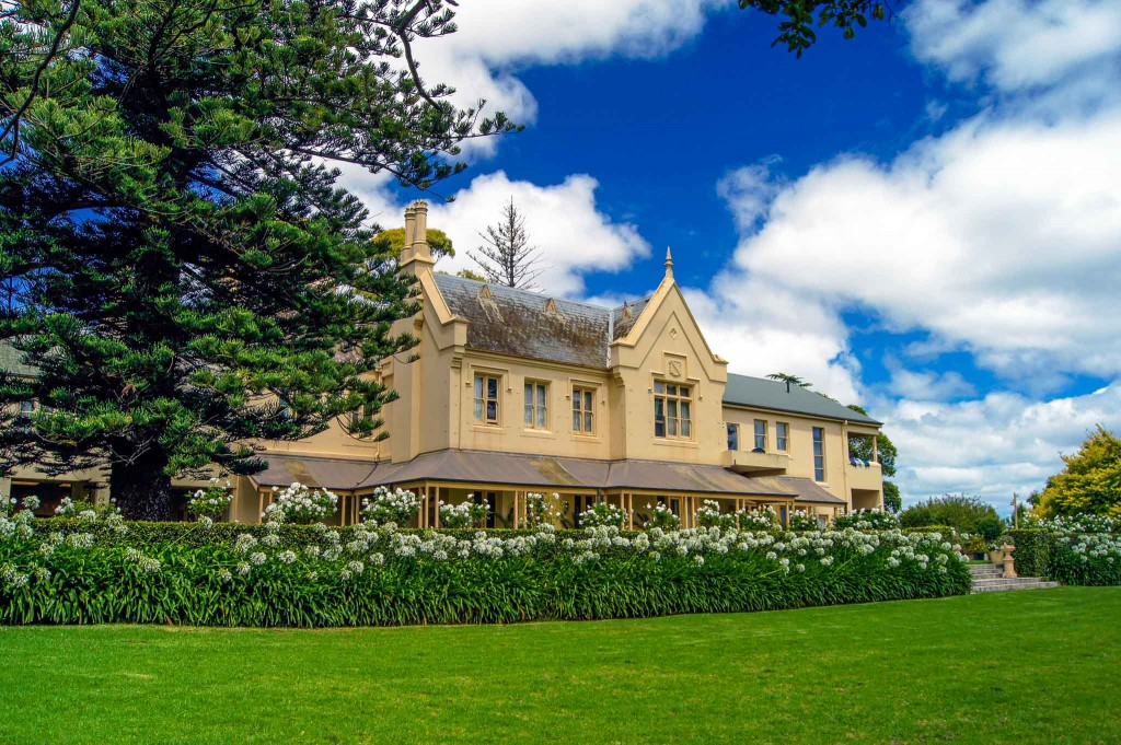 Moonlit Sanctuary - Love the Peninsula